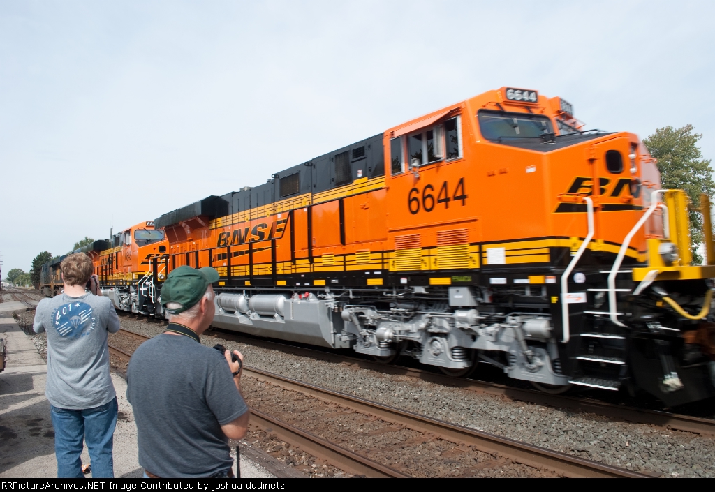 BNSF 6644